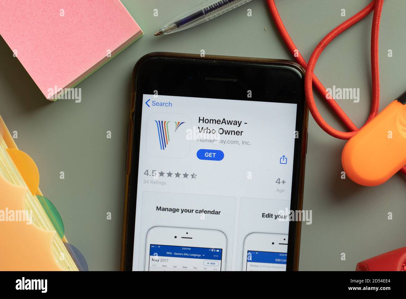 Vrbo logo hi-res stock photography and images - Alamy