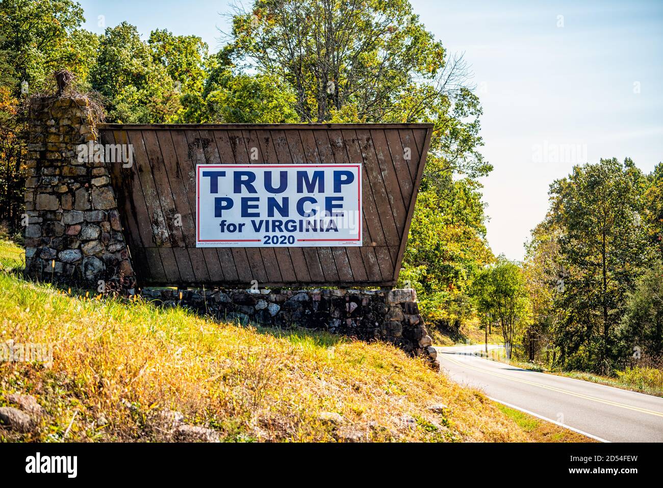 Mount Jackson, USA - October 7, 2020: Town in Virginia countryside ...