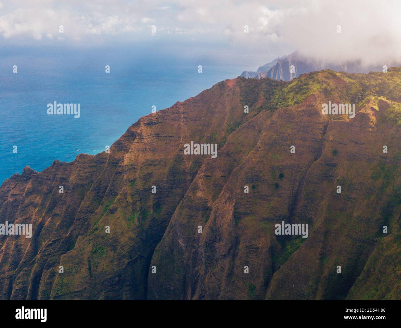 Beautiful sea cliffs in Na Pali Coast State Wilderness Park in Hawaii ...