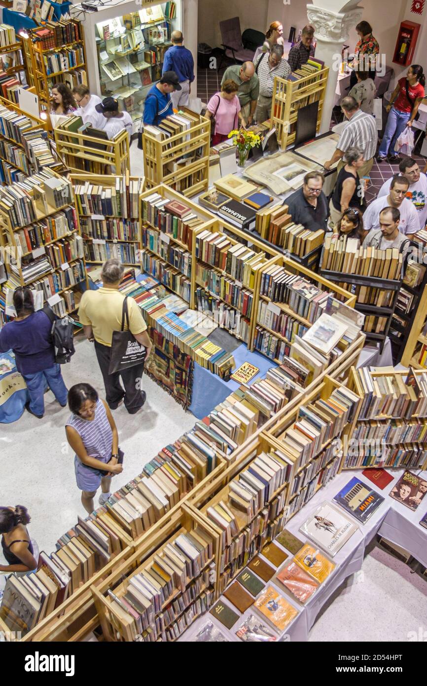 College fair booth hi-res stock photography and images - Alamy