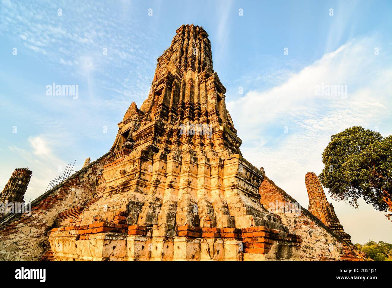 Old Thai Ruins, Ayutthaya, Beautiful photo picture taken in thailand ...
