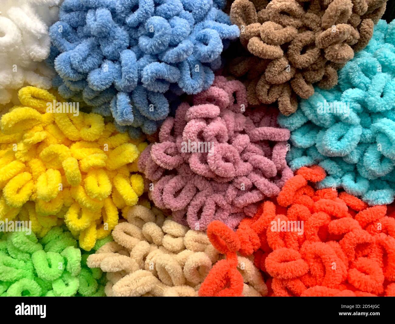String loops hi-res stock photography and images - Alamy