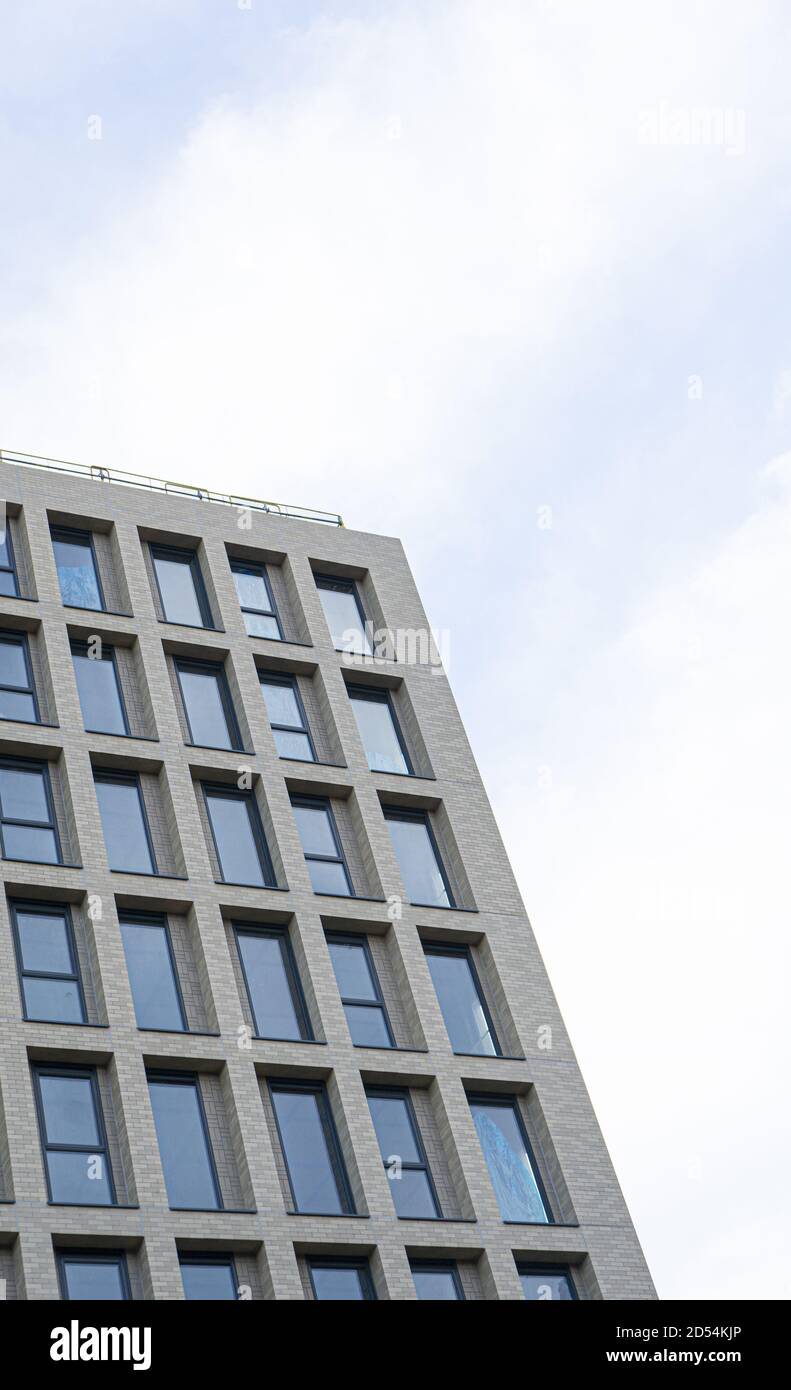 Vertical shot white brick hi-res stock photography and images - Alamy
