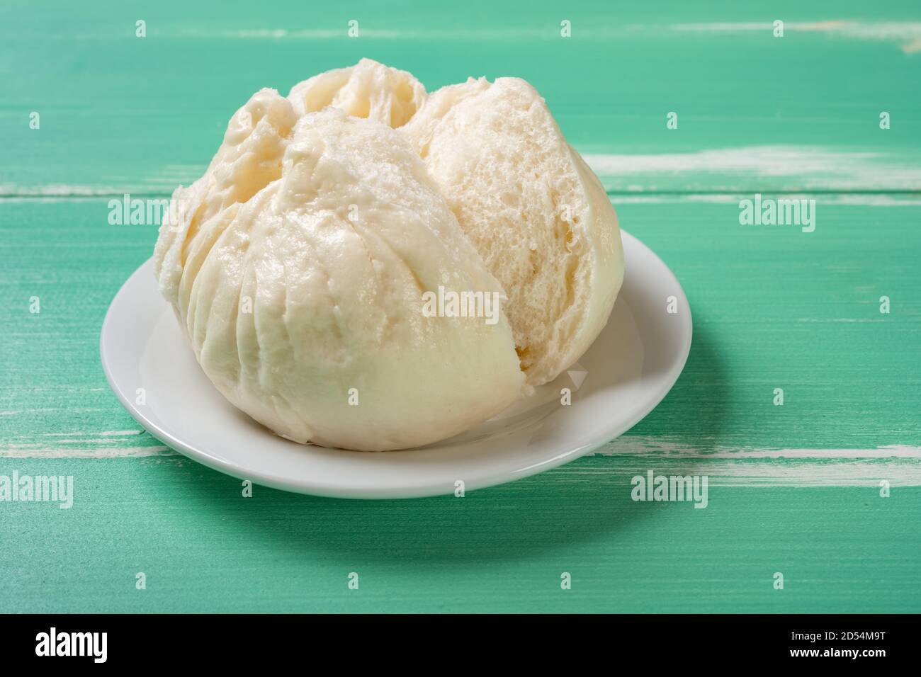side view traditional Chinese BBQ pork on a dish Stock Photo - Alamy