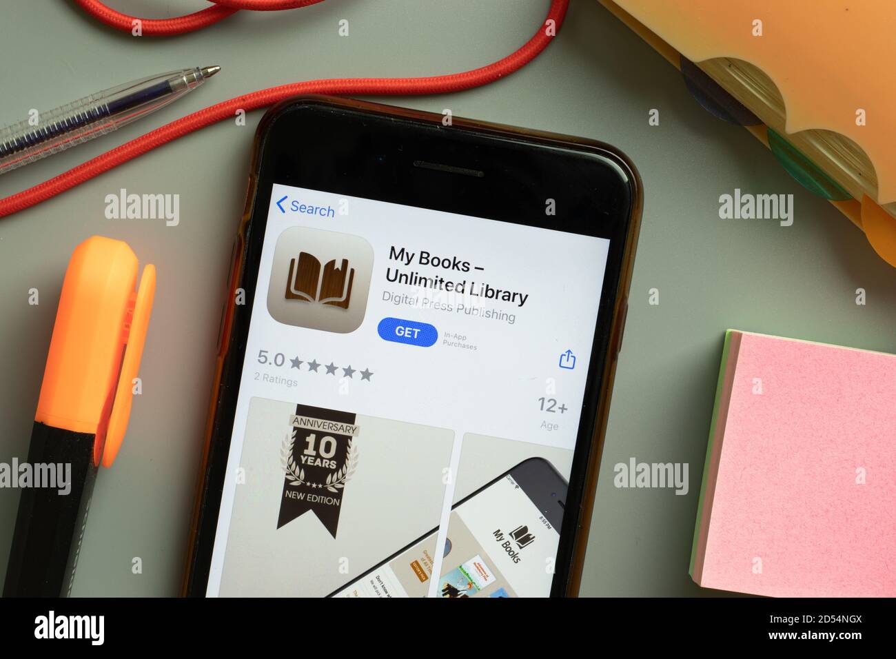 Mobile phone library hi-res stock photography and images - Alamy