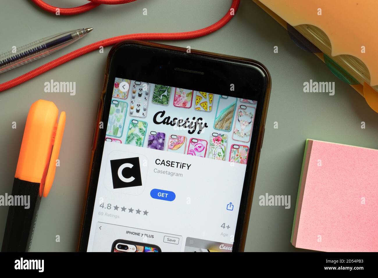 Casetify app hi-res stock photography and images - Alamy