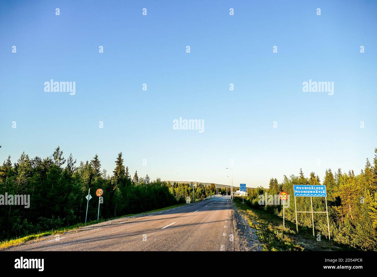 Finland Border Road sign Stock Photo - Alamy