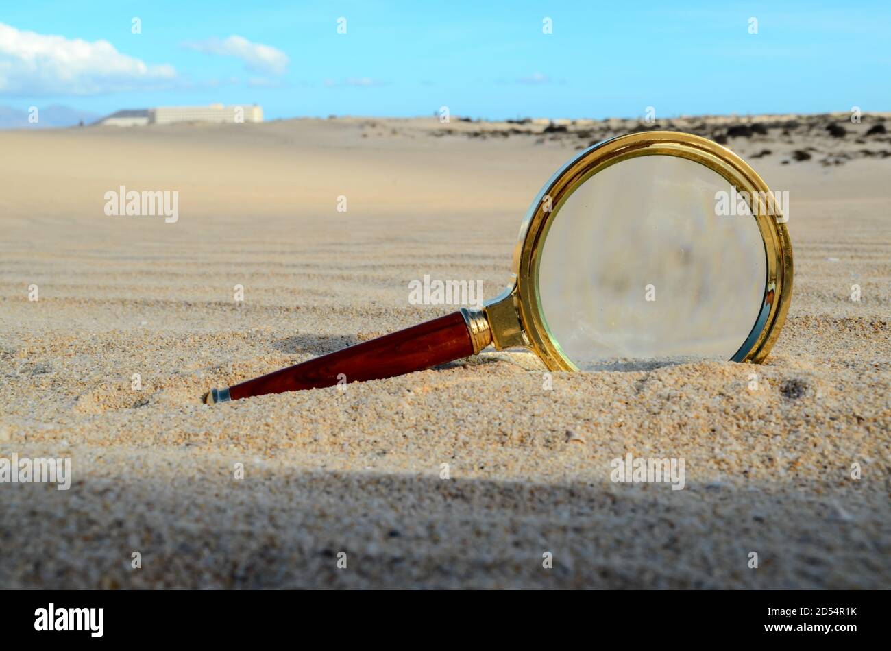 Object in the Dry Desert Stock Photo - Alamy