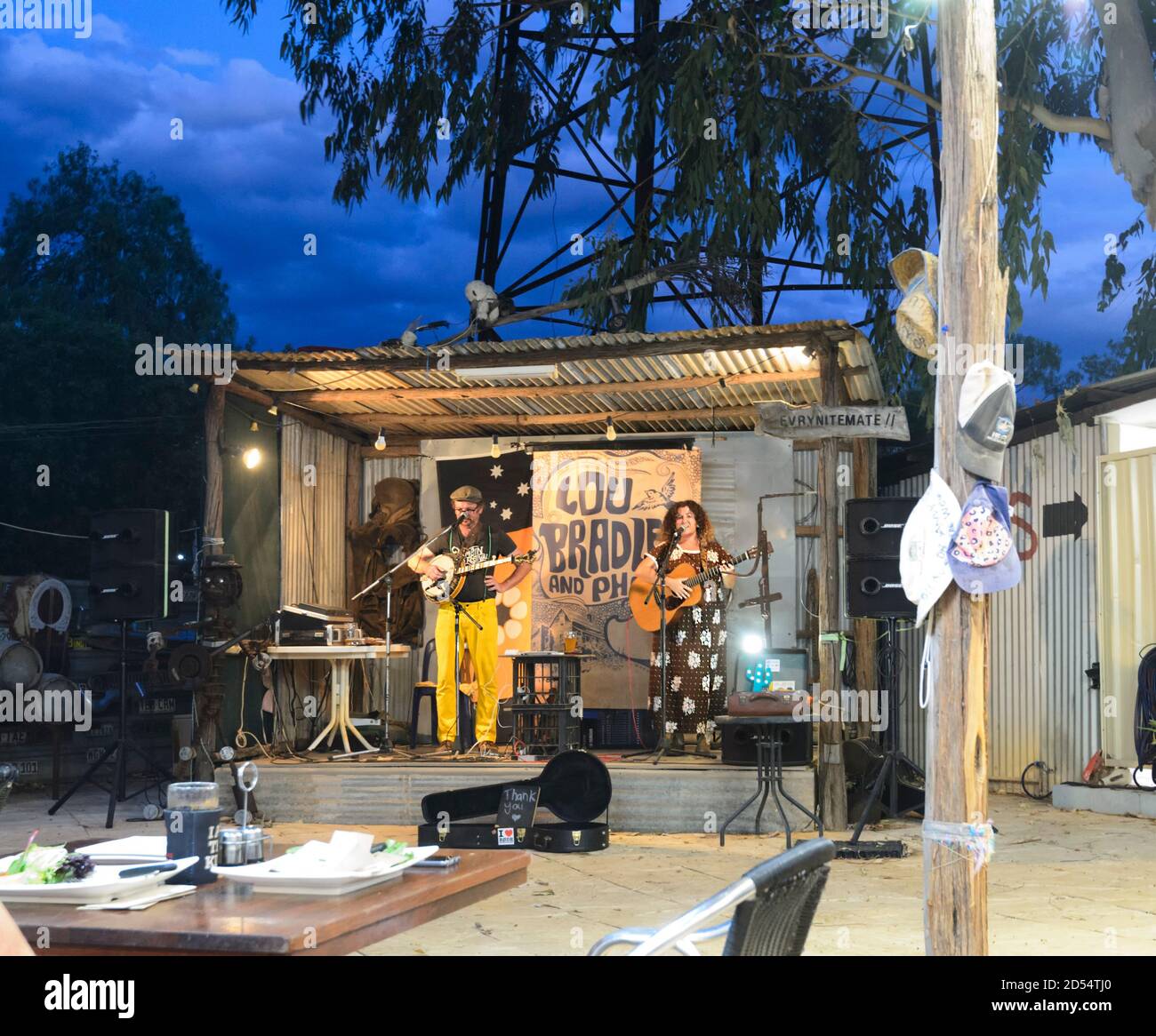 Band stage man woman pub hi-res stock photography and images - Alamy