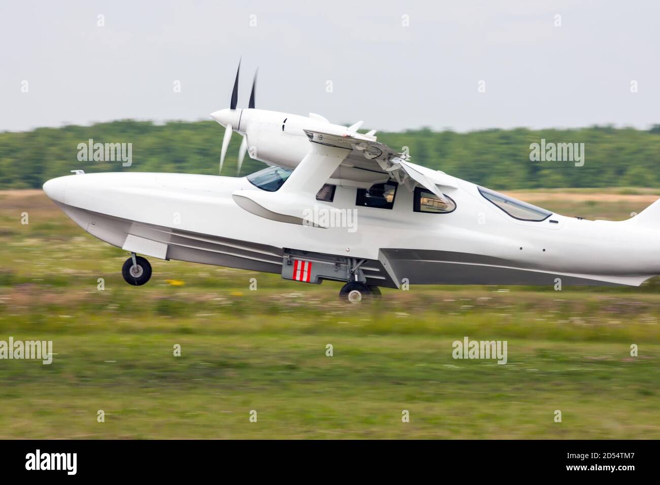 Amphibian airplane hi-res stock photography and images - Alamy