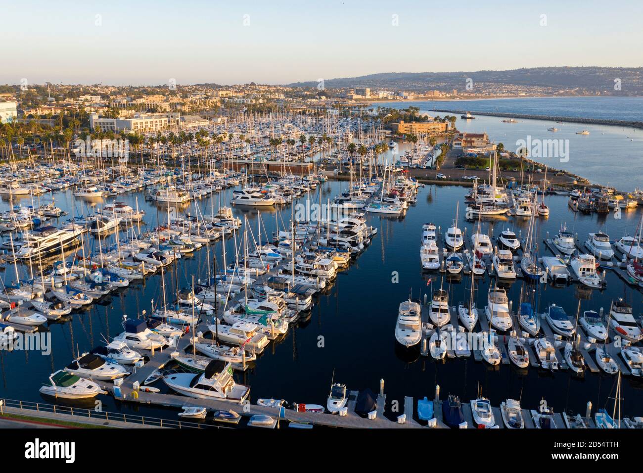 Aerial of boat in ocean hi-res stock photography and images - Alamy