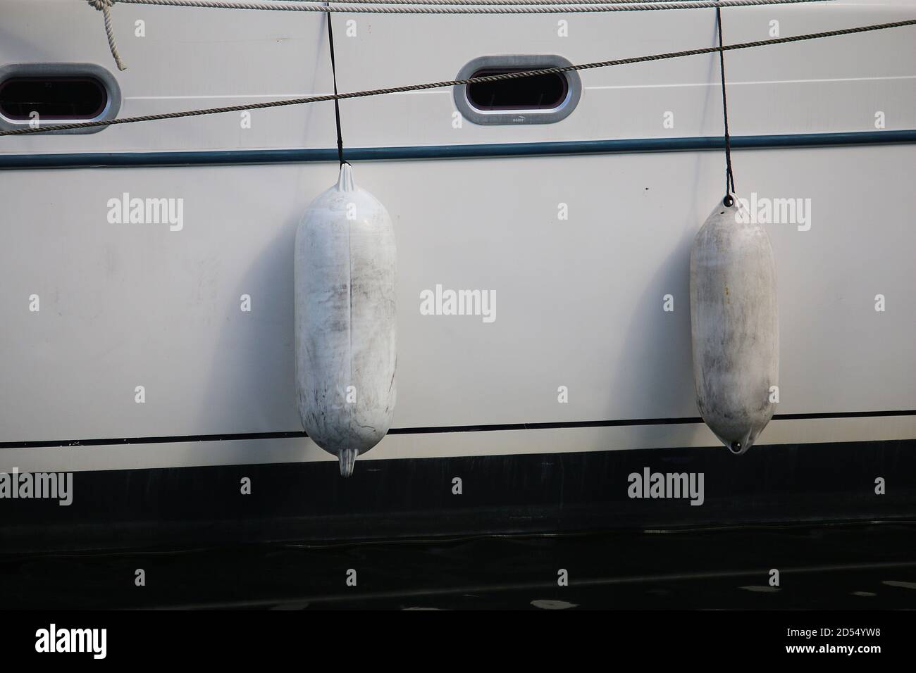 White fender hi-res stock photography and images - Alamy