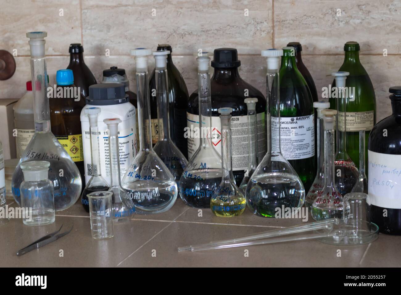 View over physico-chemical laboratory equipment Stock Photo - Alamy