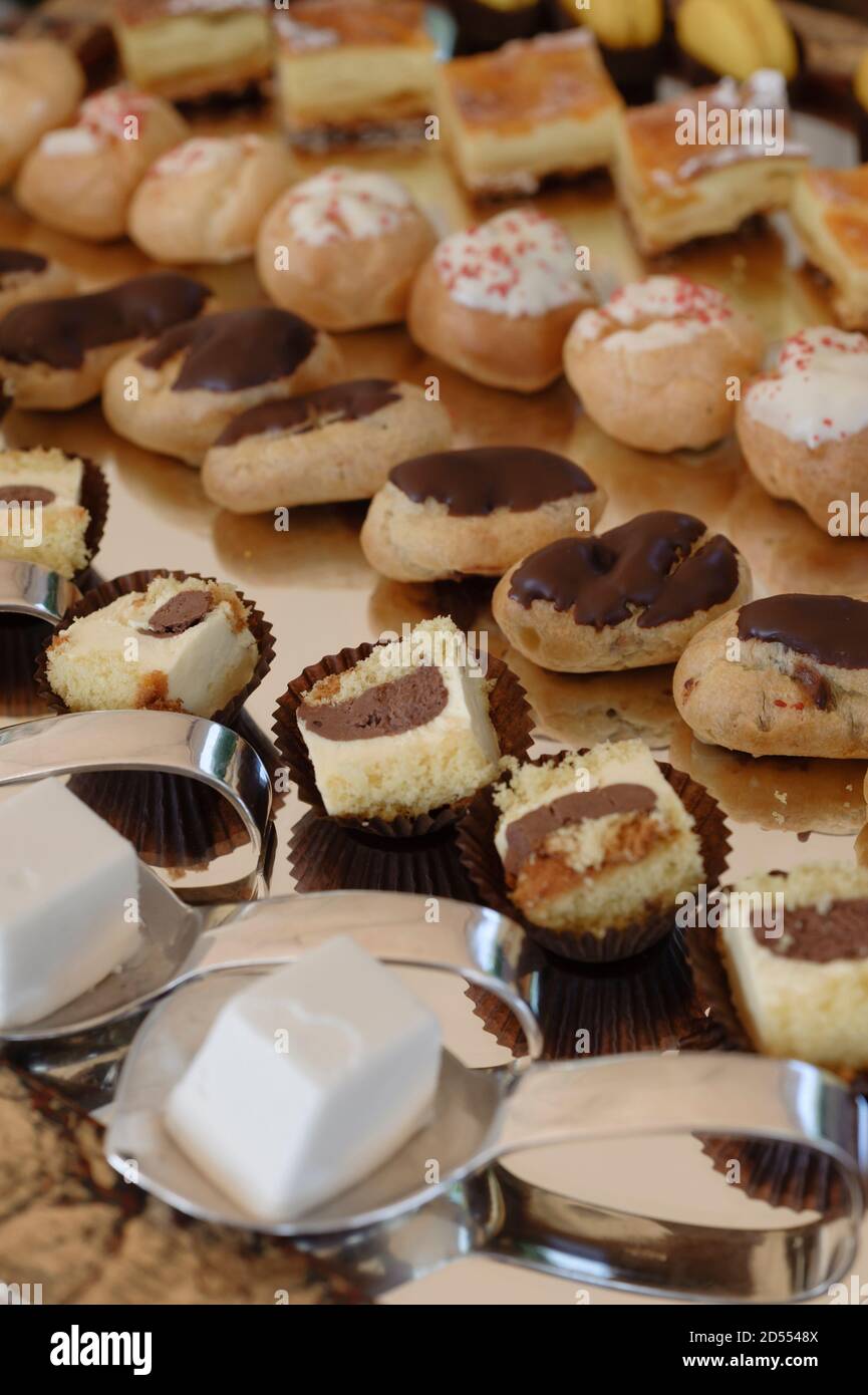 Cream puffs display hi-res stock photography and images - Alamy