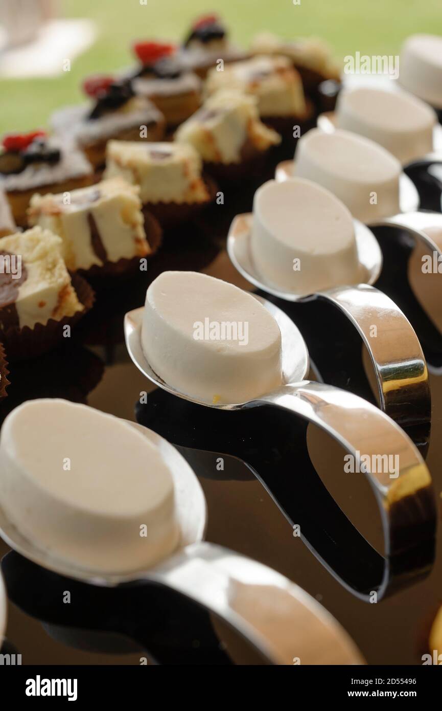 Cream puffs display hi-res stock photography and images - Alamy