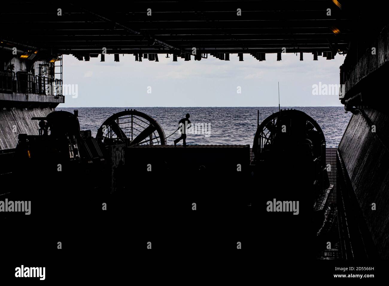 U s navy damage controlman 2nd hi-res stock photography and images - Alamy