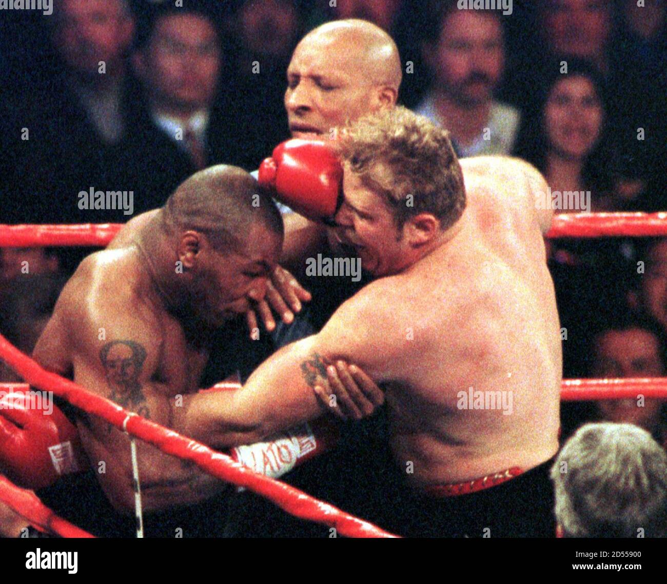 Mike tyson boxing in ring hi-res stock photography and images - Alamy