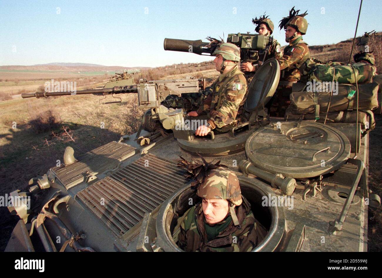 Anti tank system hi-res stock photography and images - Alamy
