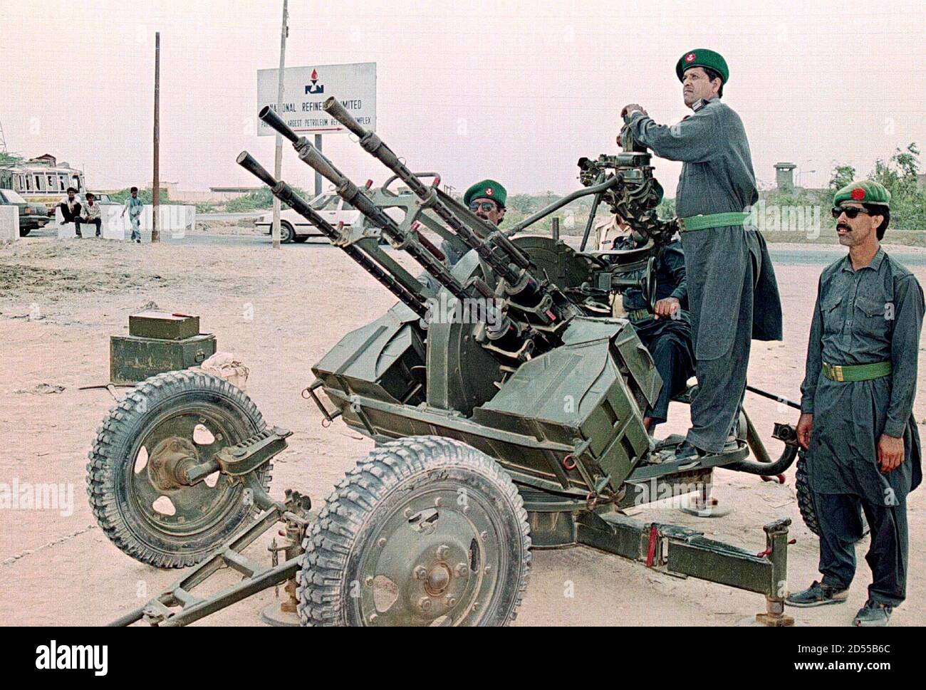 Anti aircraft gun hi-res stock photography and images - Alamy