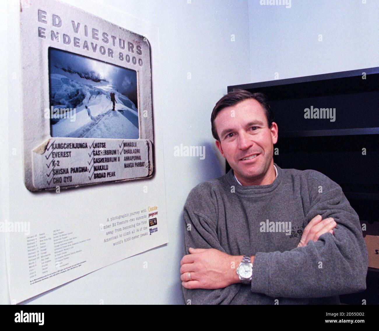 David breashears everest hi-res stock photography and images - Alamy