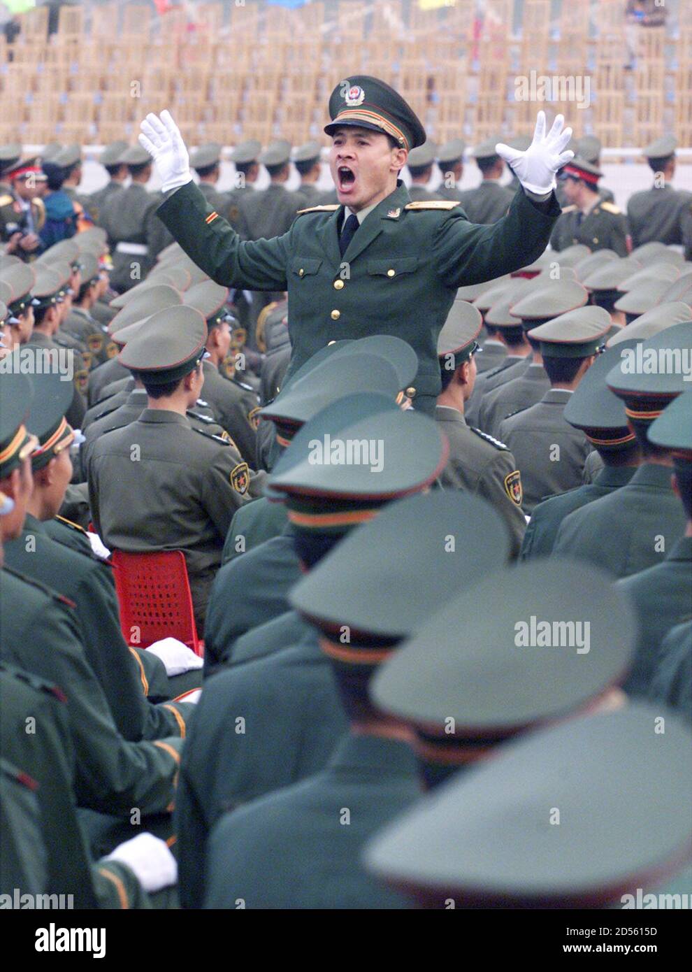 Pla peoples liberation army officer hi-res stock photography and images ...