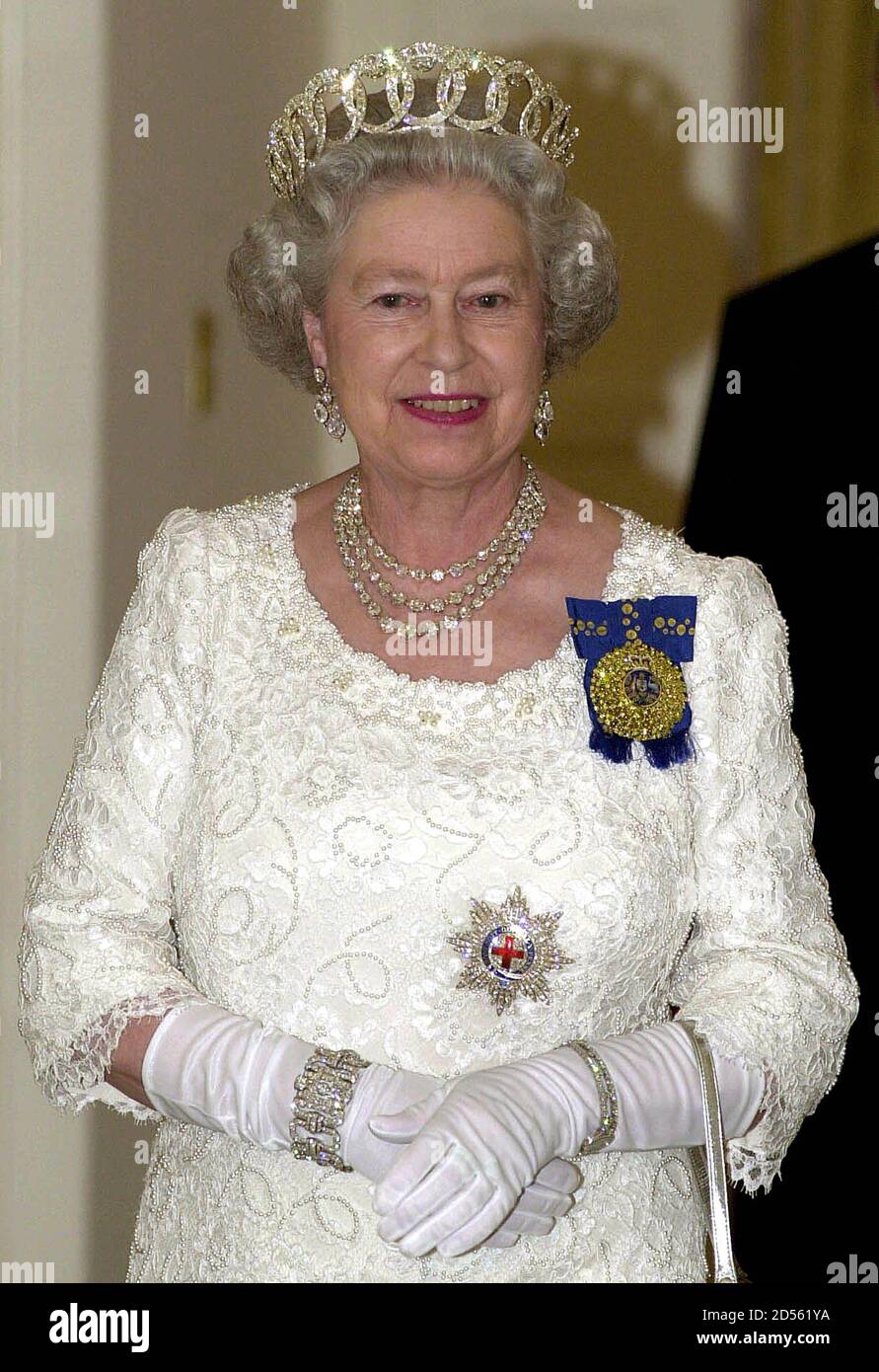 Queen elizabeth ii and duke of 2000 hi-res stock photography and images ...