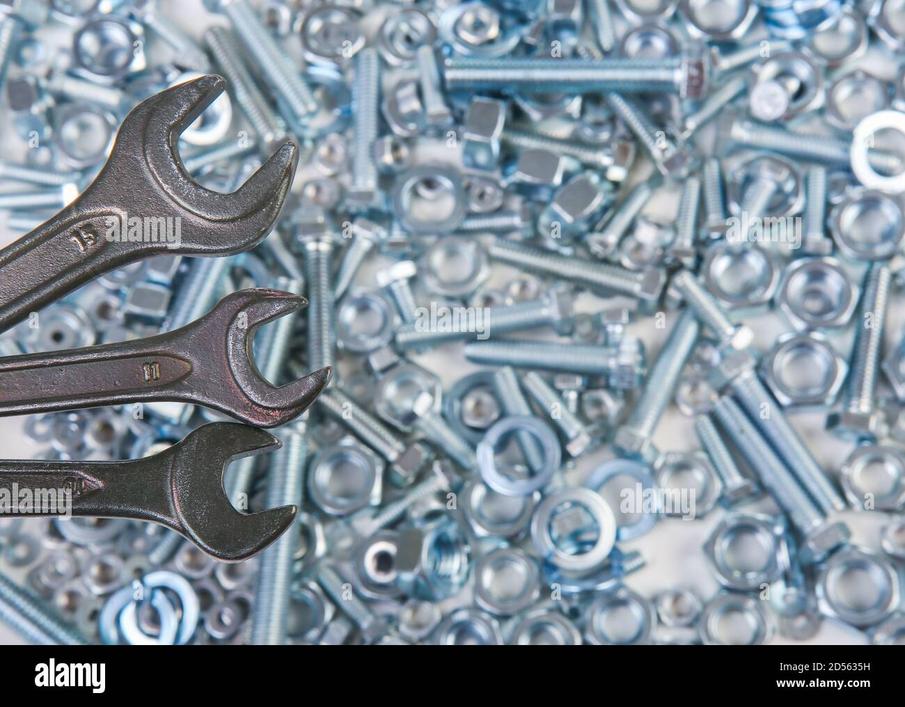 Wrenches bolts and nuts hi-res stock photography and images - Alamy