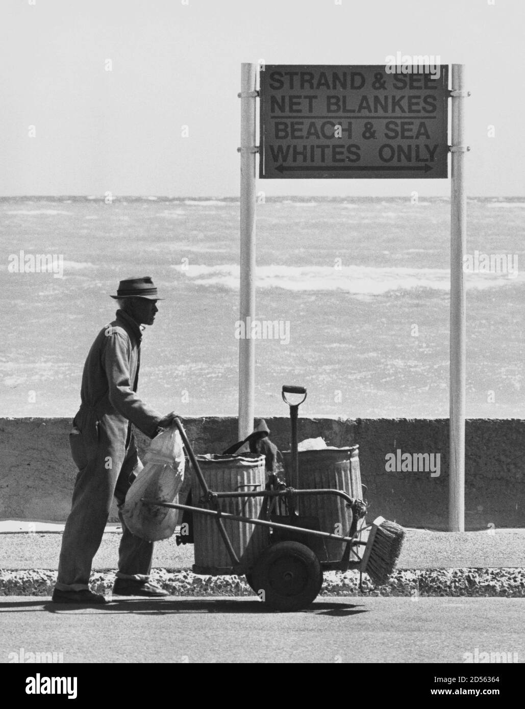 Apartheid sign beach hi-res stock photography and images - Alamy