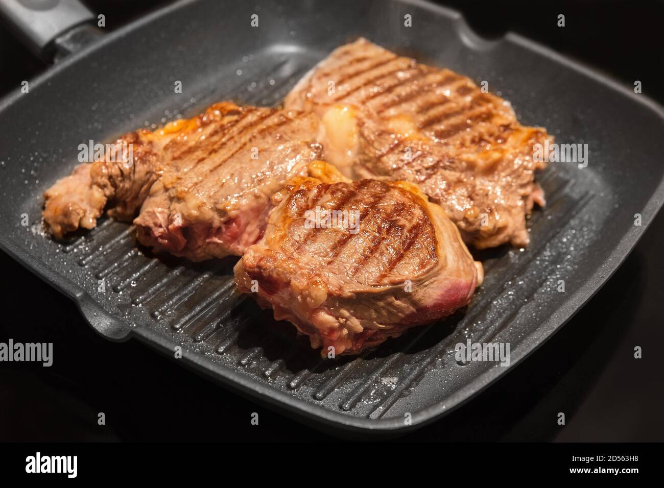 Beef stake hi-res stock photography and images - Alamy