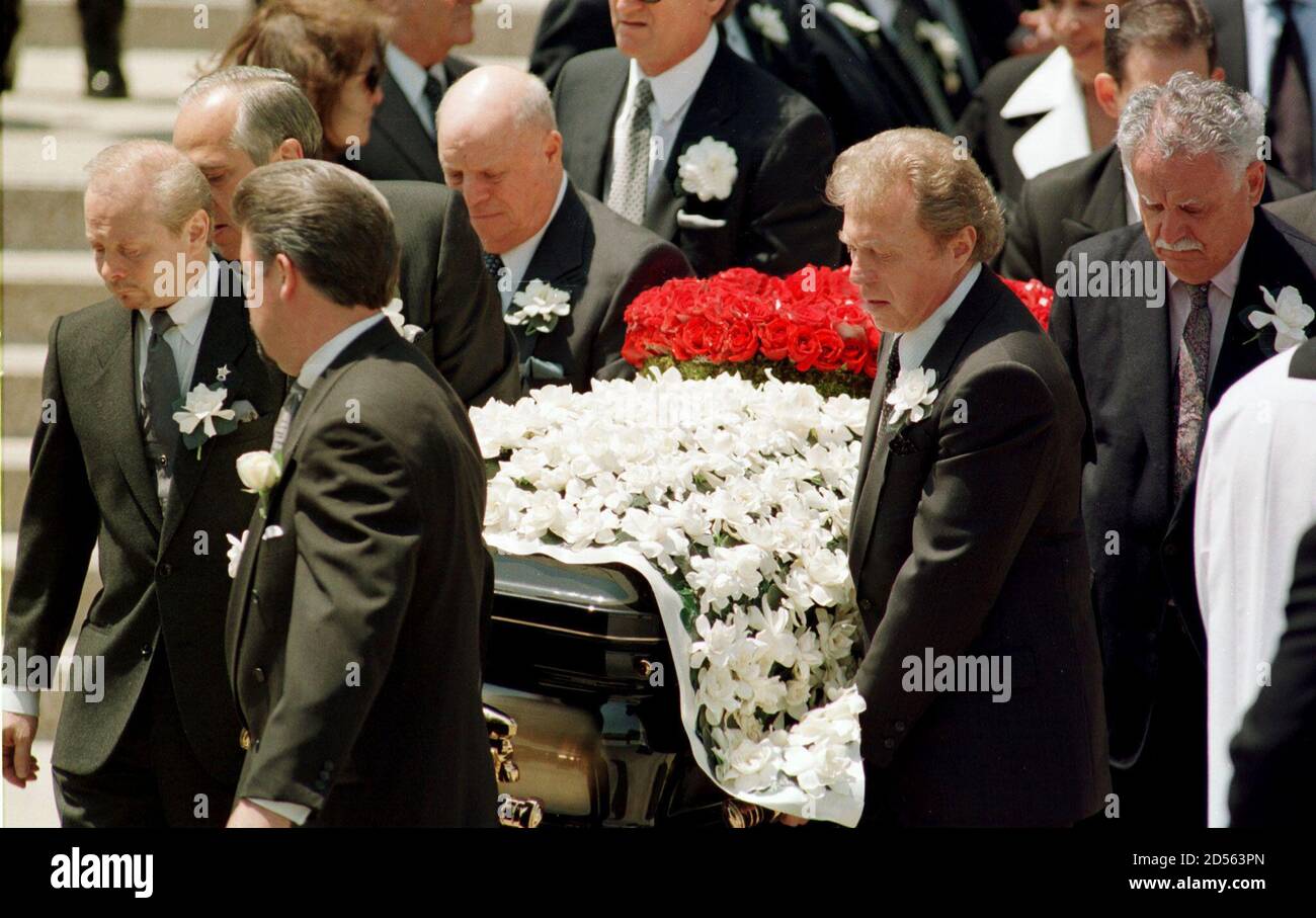 Don rickles and frank sinatra hi-res stock photography and images - Alamy