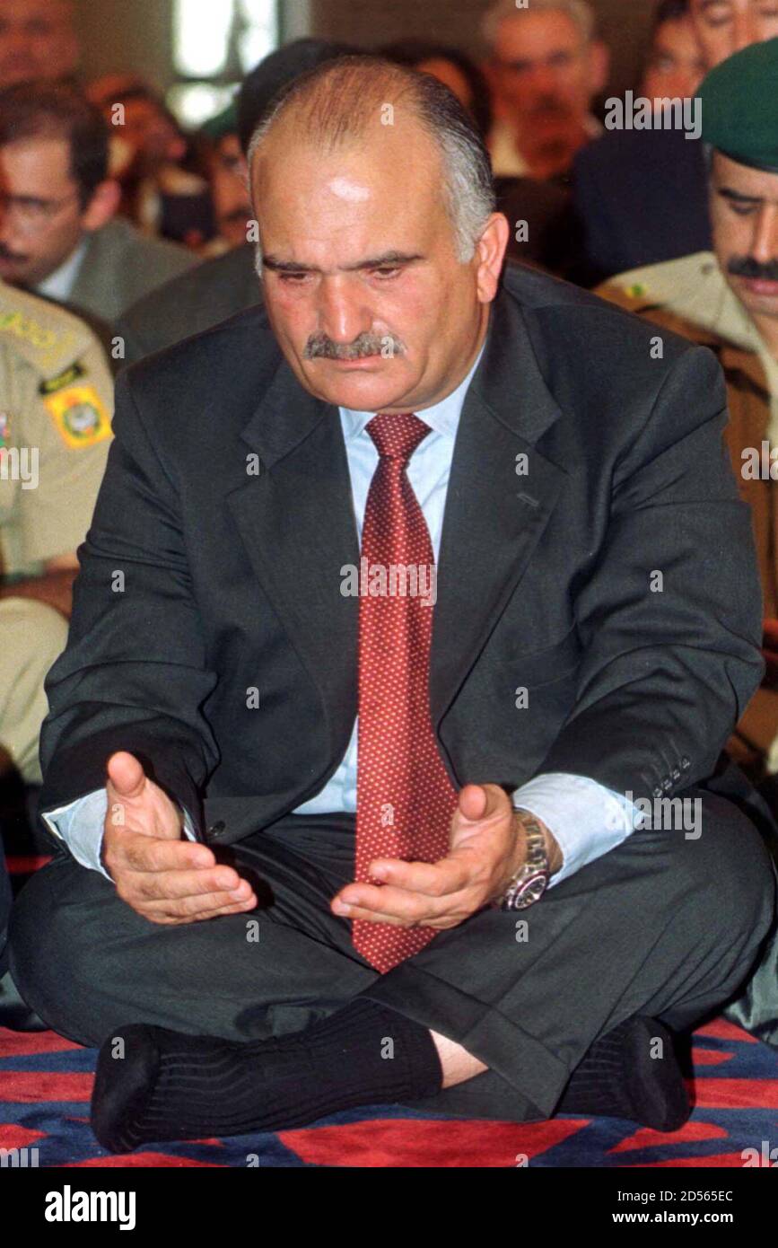 Royal hashemite crown hi-res stock photography and images - Alamy