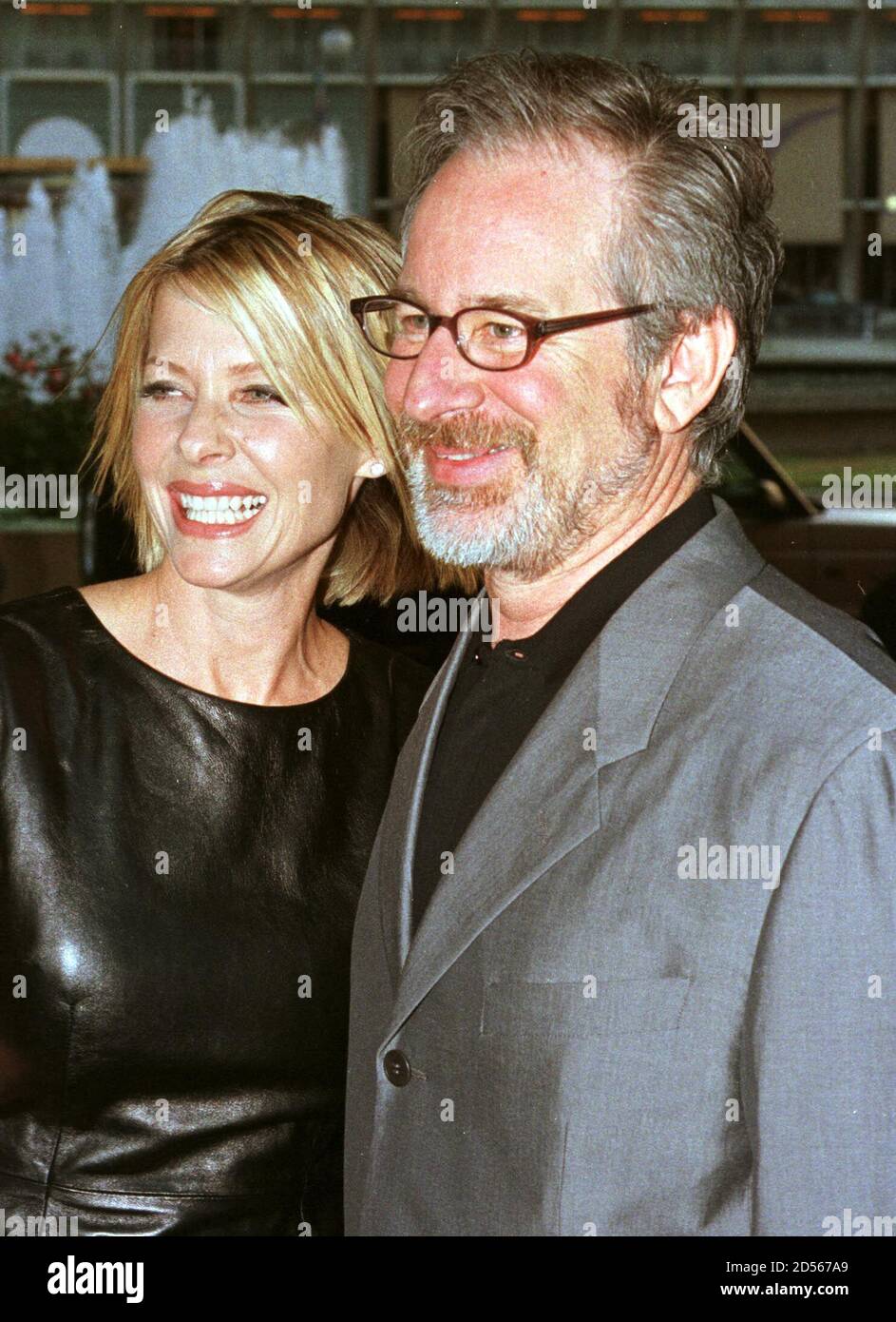 Kate Capshaw's Instagram, Twitter & Facebook on IDCrawl