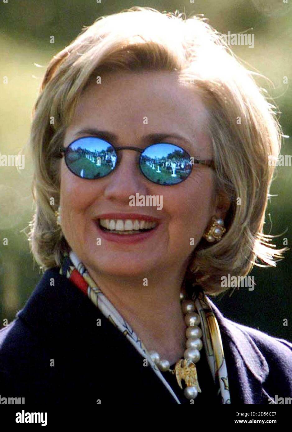 Hillary clinton sunglasses hi-res stock photography and images - Alamy