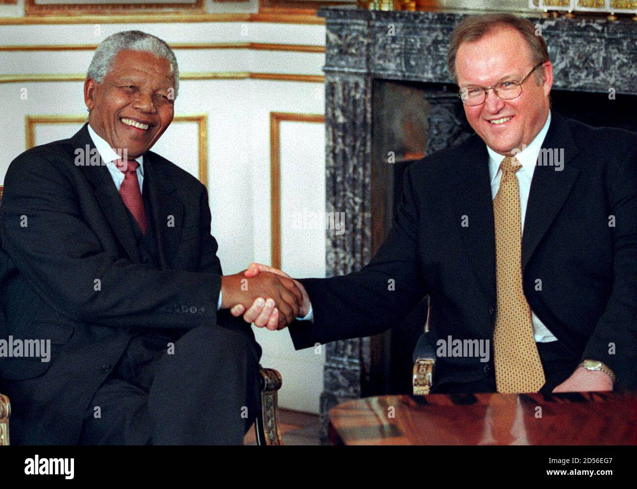 Nelson mandela in stockholm hi-res stock photography and images - Alamy