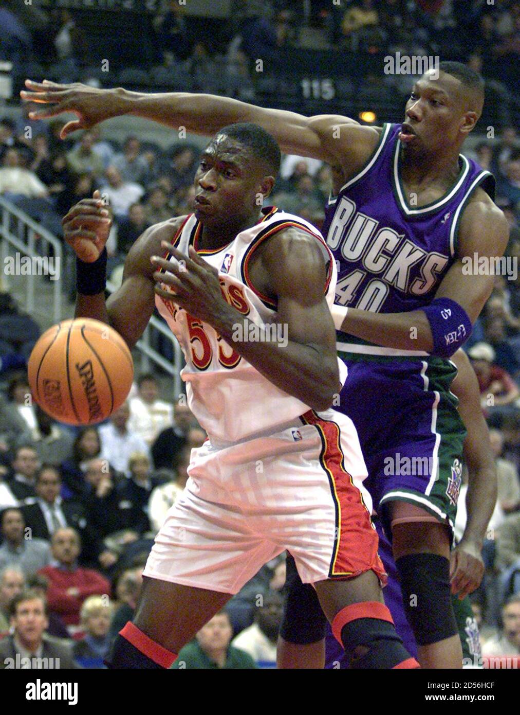 Dikembe mutombo hawks hi-res stock photography and images - Alamy