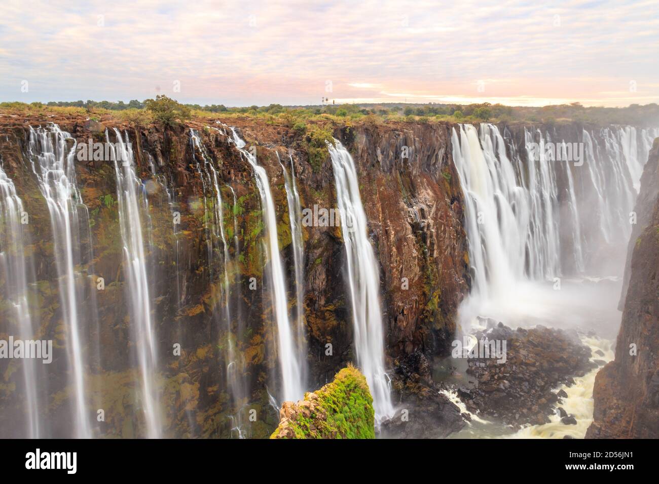 Victoria falls rainforest zimbabwe hi-res stock photography and images ...