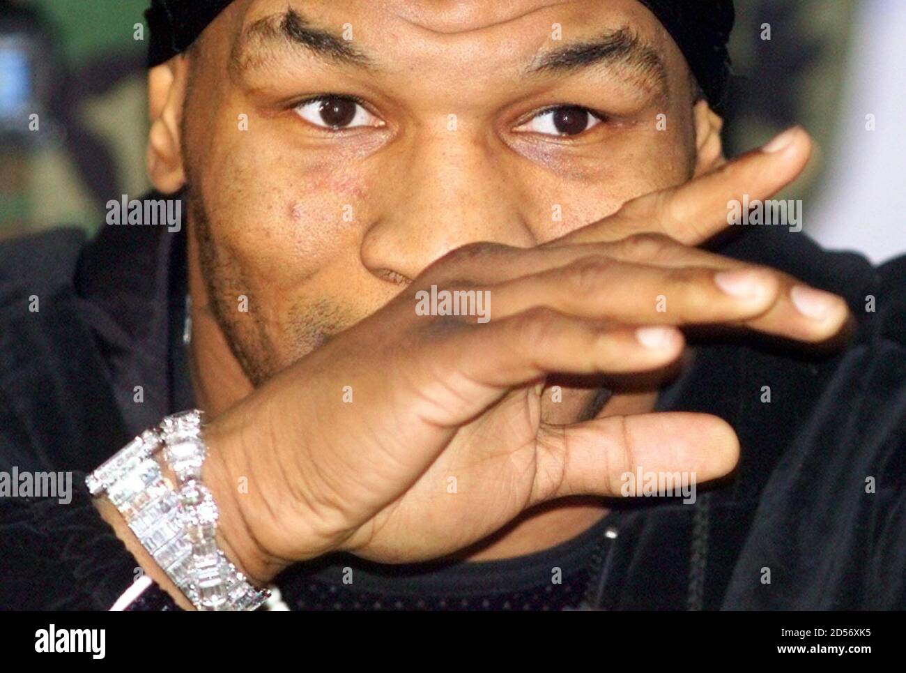 British heavyweight boxer julius francis hi-res stock photography and ...