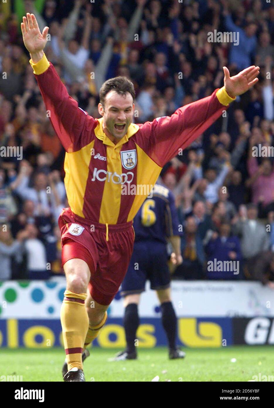 Bradford Citys Peter Beagrie High Resolution Stock Photography and ...