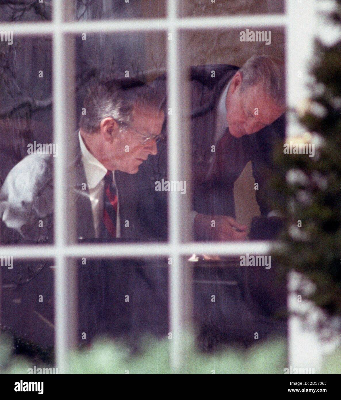 Secretary of state james baker 1991 hi-res stock photography and images ...