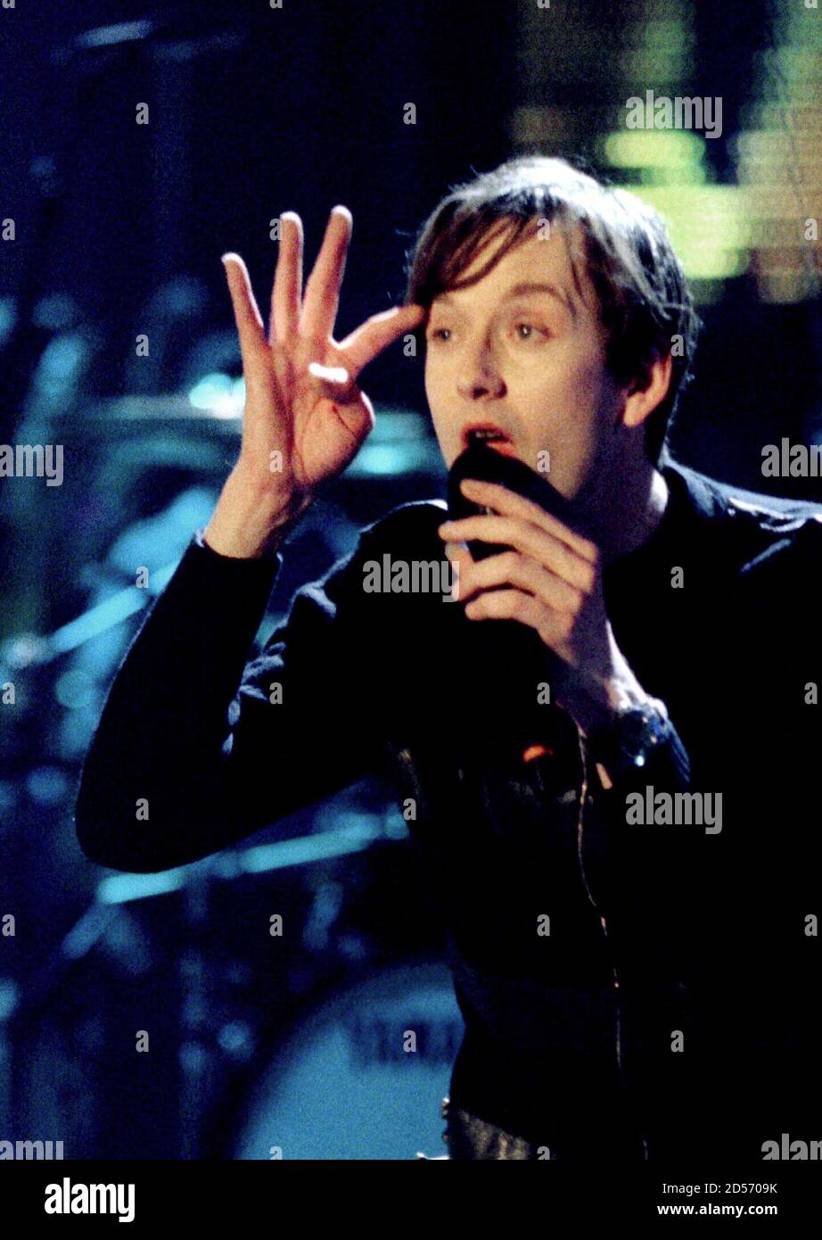 Jarvis cocker lead singer with pulp hi-res stock photography and images ...