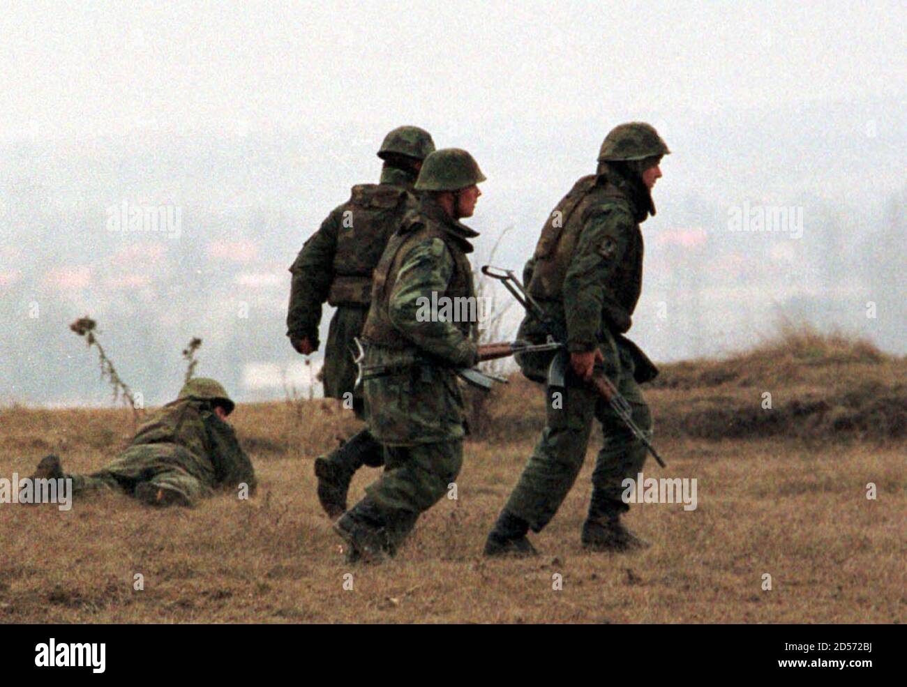 Kosovo liberation army soldiers hi-res stock photography and images - Alamy