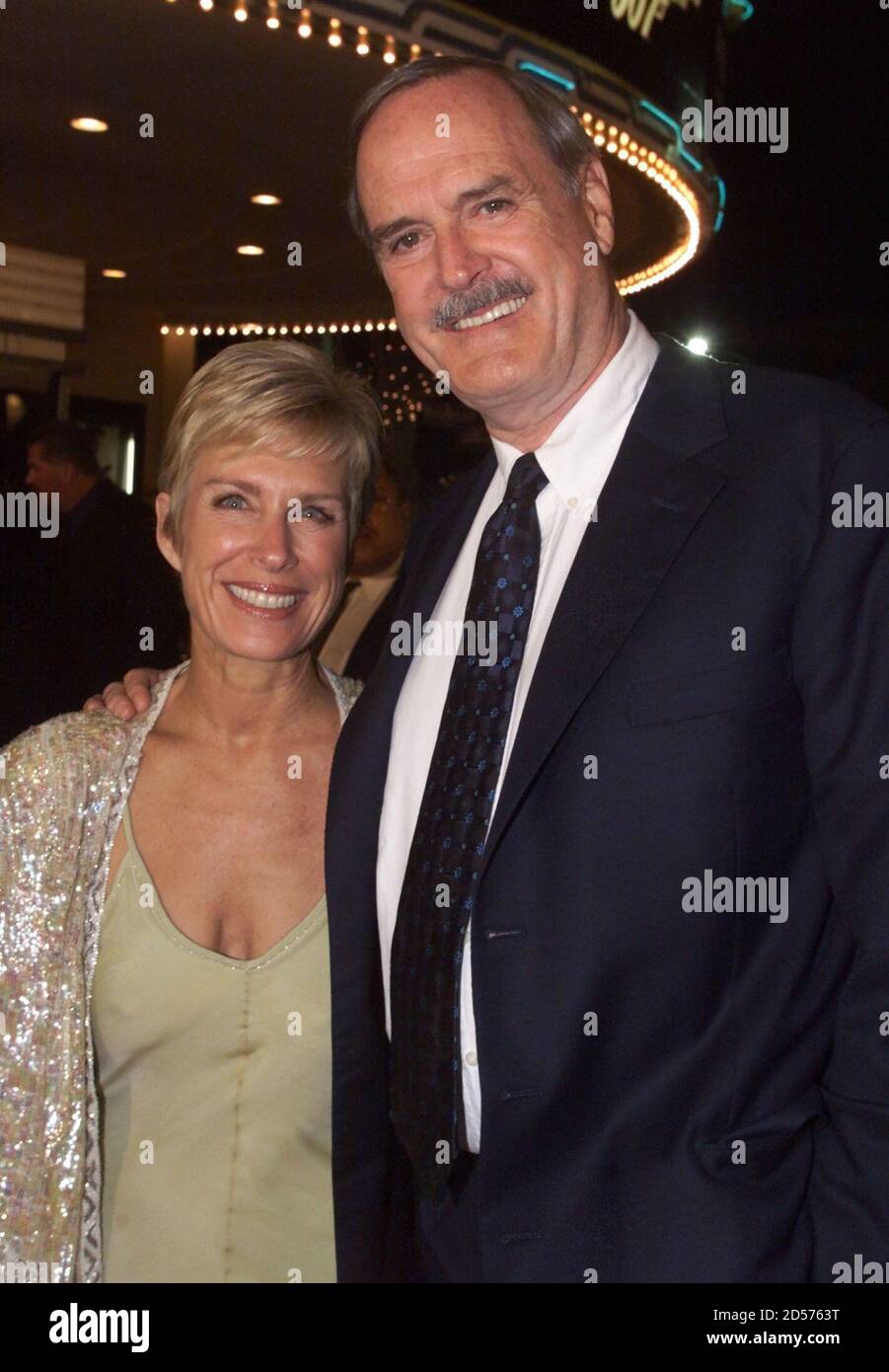 John cleese james bond hi-res stock photography and images - Alamy