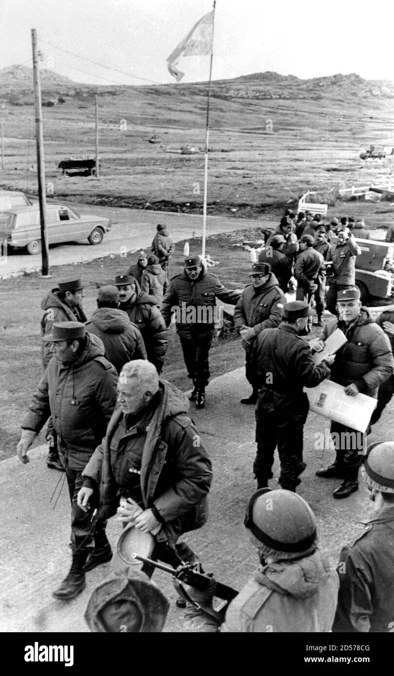 General leopoldo fortunato galtieri hi-res stock photography and images ...