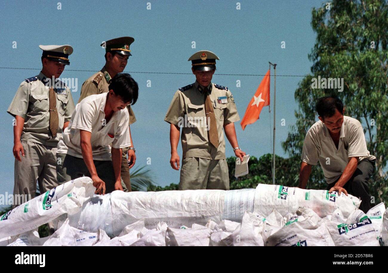 Cambodian vietnamese border hi-res stock photography and images - Alamy