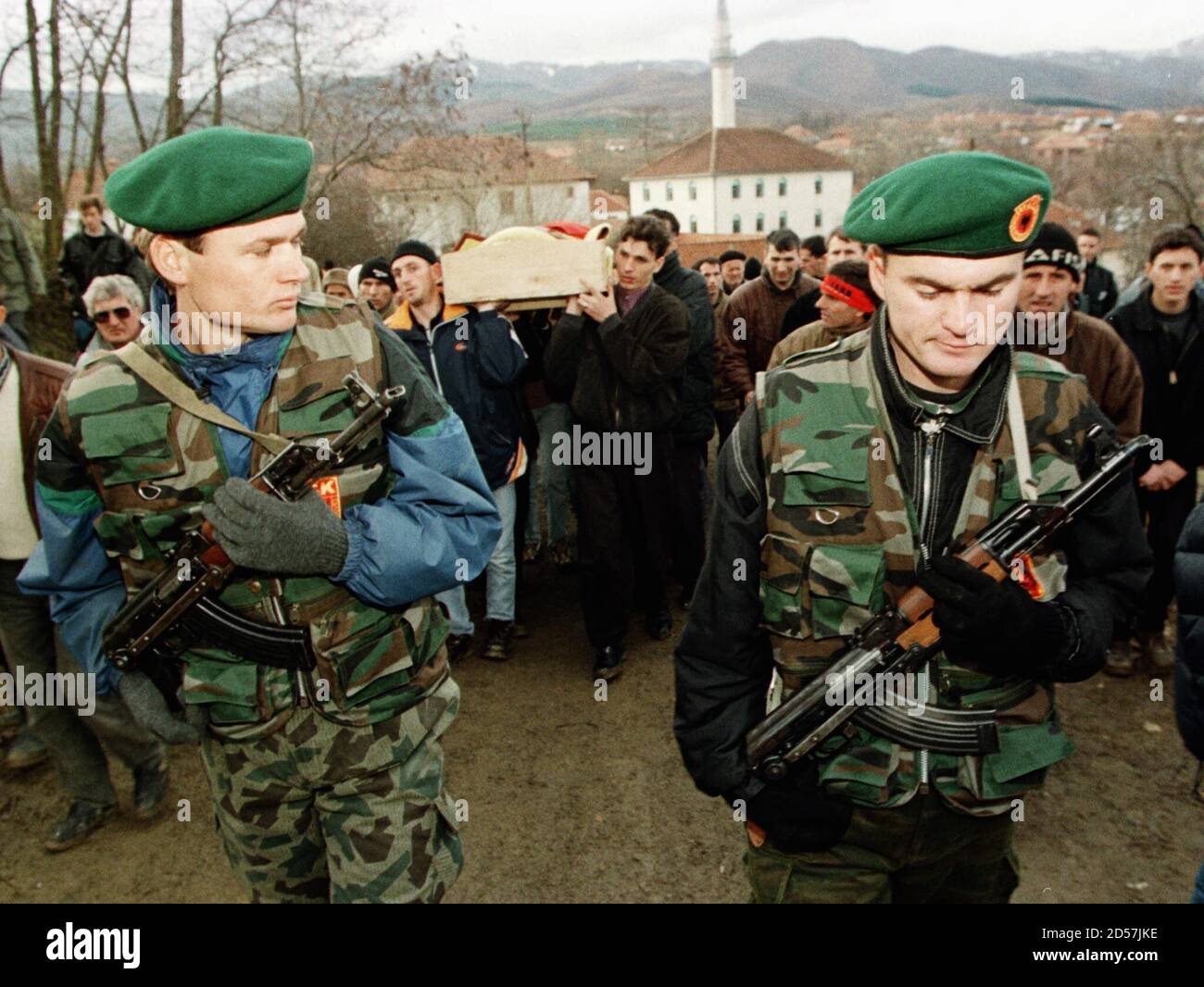 Kosovo liberation army soldiers hi-res stock photography and images - Alamy