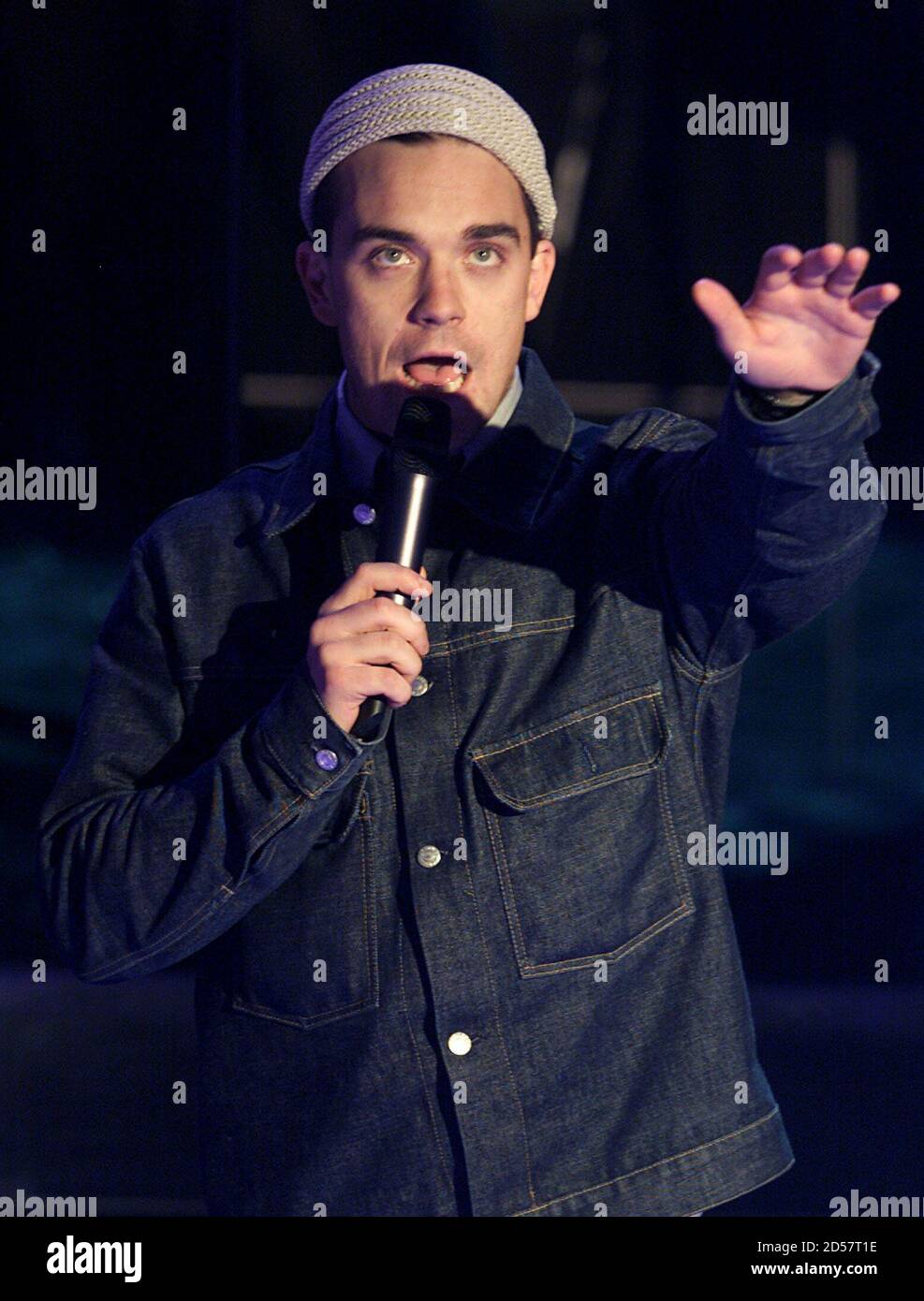 English Pop Singer High Resolution Stock Photography and Images - Alamy