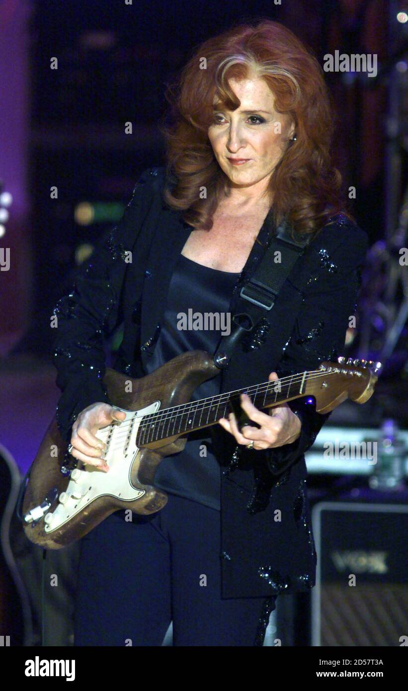 Bonnie Raitt High Resolution Stock Photography and Images - Alamy
