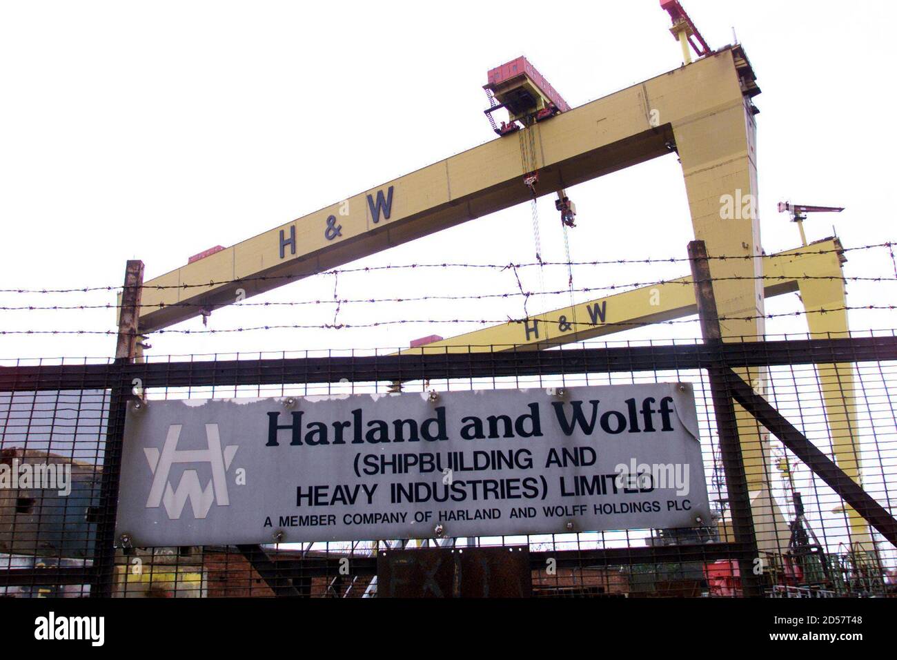 Belfast shipyard workers hi-res stock photography and images - Alamy