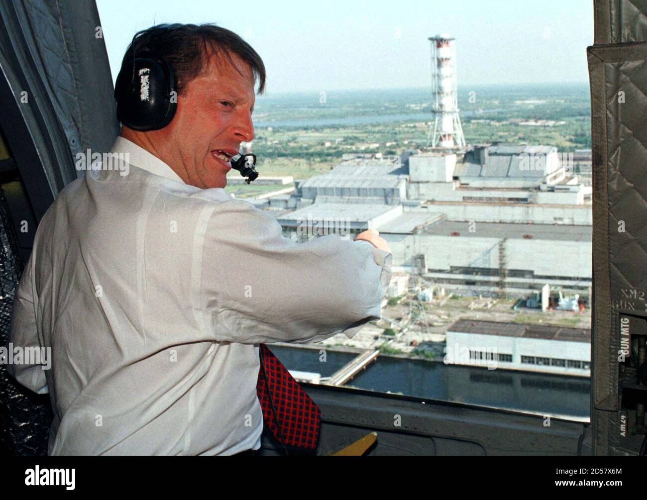 Chernobyl 1986 helicopter hi-res stock photography and images - Alamy