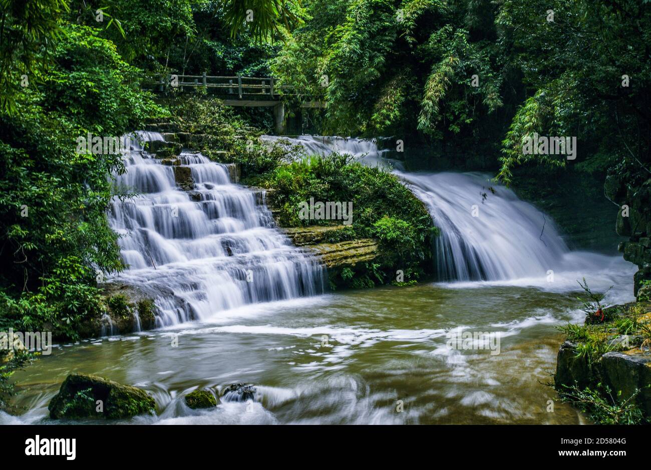 Hechi, Hechi, China. 13th Oct, 2020. GuangxiÃ¯Â¼Å'CHINA-Niujiao Village ...